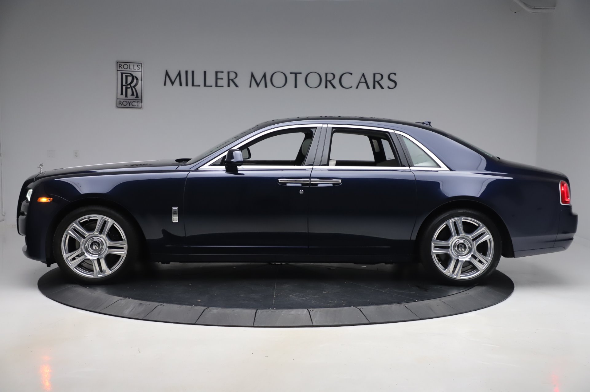 Pre-Owned 2016 Rolls-Royce Ghost For Sale (Special Pricing) | Rolls ...