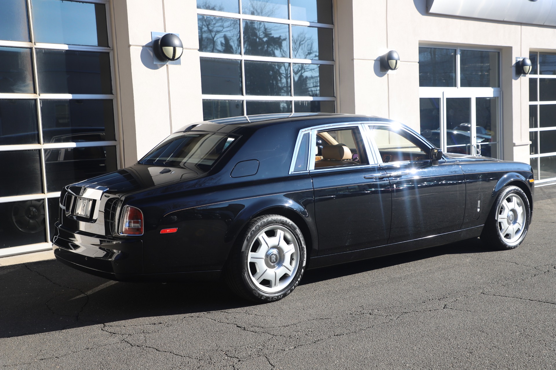 Pre-Owned 2006 Rolls-Royce Phantom For Sale (Special Pricing) | Rolls ...
